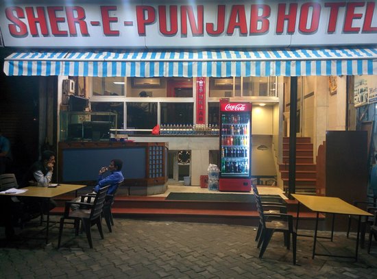 #WhatIsGarmaGaram: Best Sher-E-Punjab Dhabas For Those Who Love Asli Punjabi Khana